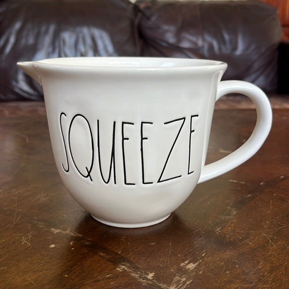 Rae Dunn | Dining | Rae Dunn Squeeze 3 Cup Pitcher Like New Condition ...